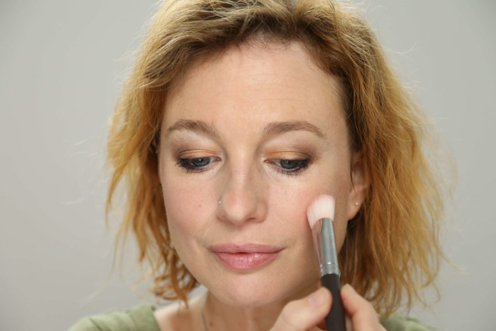 A Glam Evening Look Using Mineral Makeup - Odylique Blog